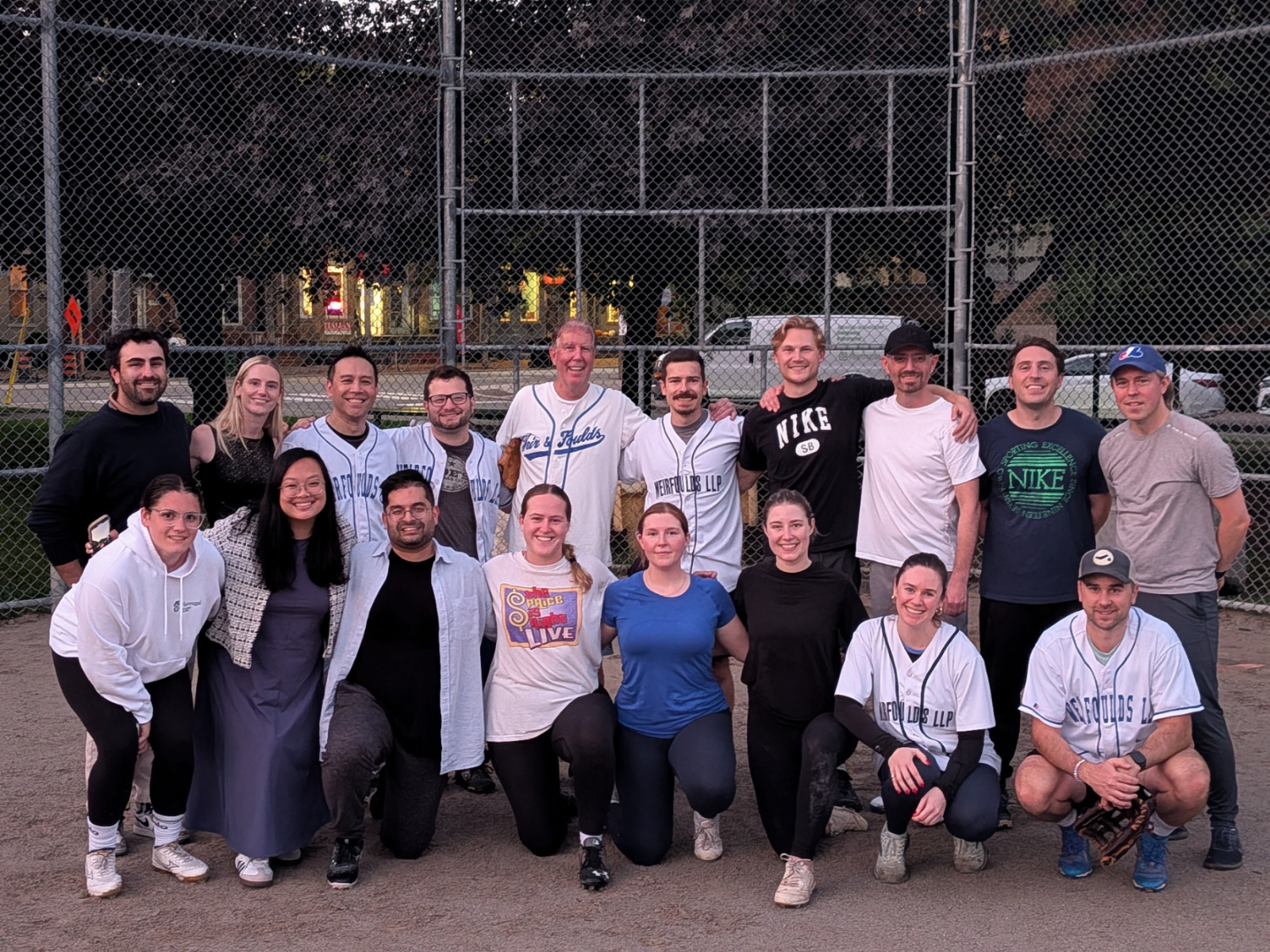 Toronto Legal Mixed Softball League : Powered by TeamLinkt